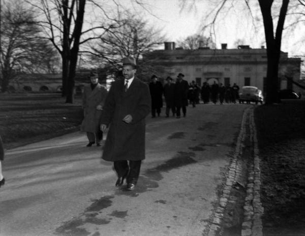 Harry S. McAlpin (1906-1985): Reporter Who Broke the Press Corps Color ...