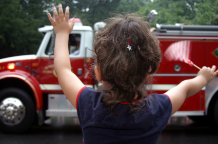 Small Town Parade Has Big Place in Local Hearts - America Comes Alive